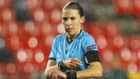 EURO 2024 - Stephanie Frappart, nữ trọng tài đầu tiên tại một kỳ EURO ...