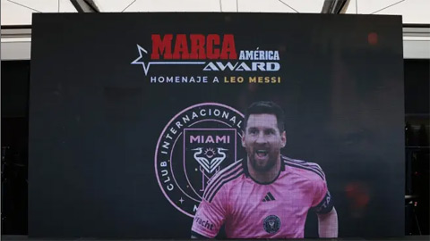 Messi mang 2 siêu kỷ lục lên nhận giải thưởng 'giỏi nhất trong những ...