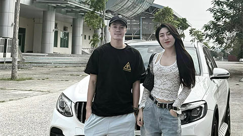 Danh tính hot girl lái xe Mercedes thân mật chụp ảnh với Văn Toàn ...