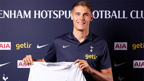 Tottenham công bố tân binh Van de Ven - Bongdaplus.vn